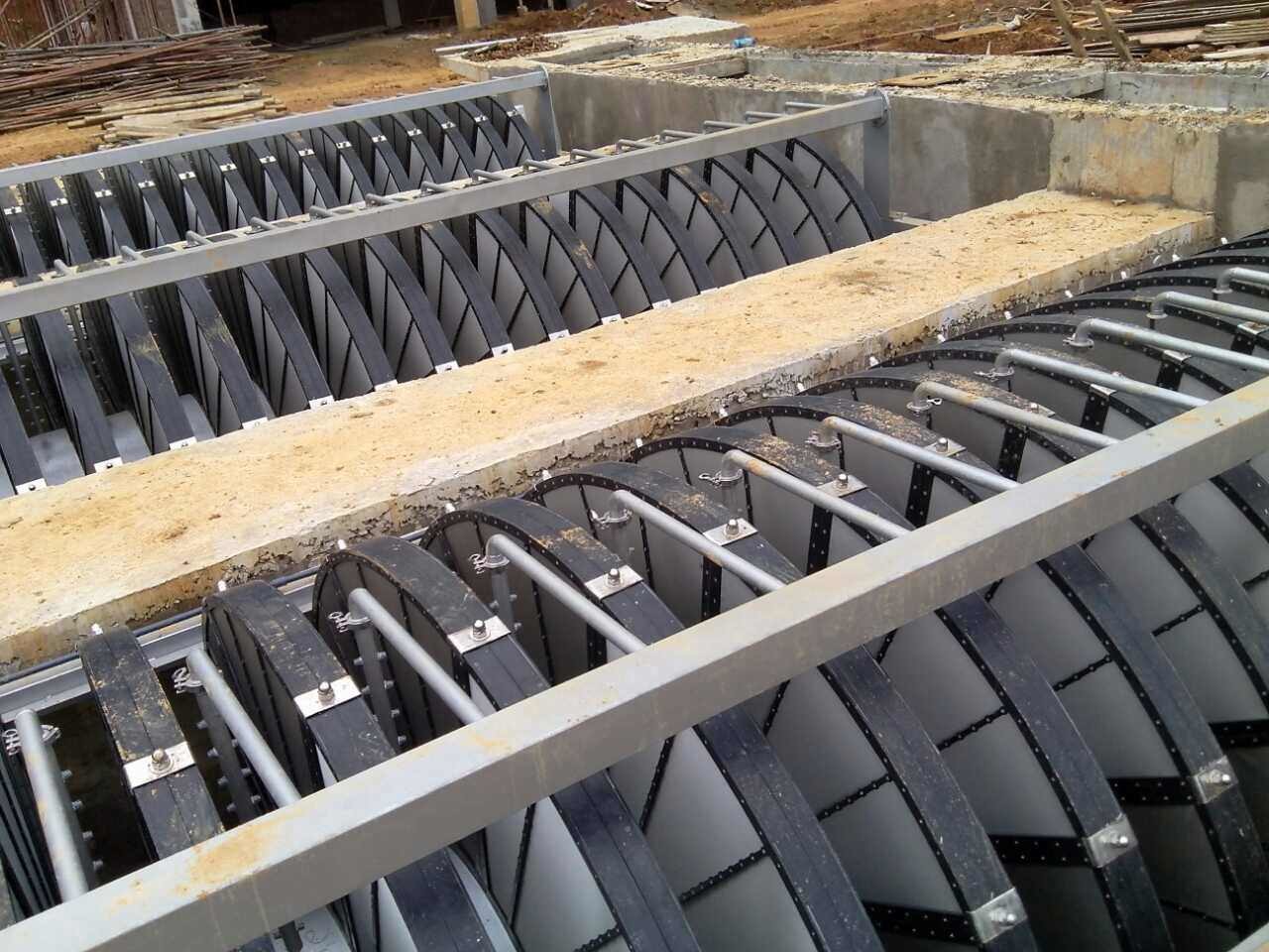 New design submerged fiber cloth disc filter / truntable fiber cloth ...